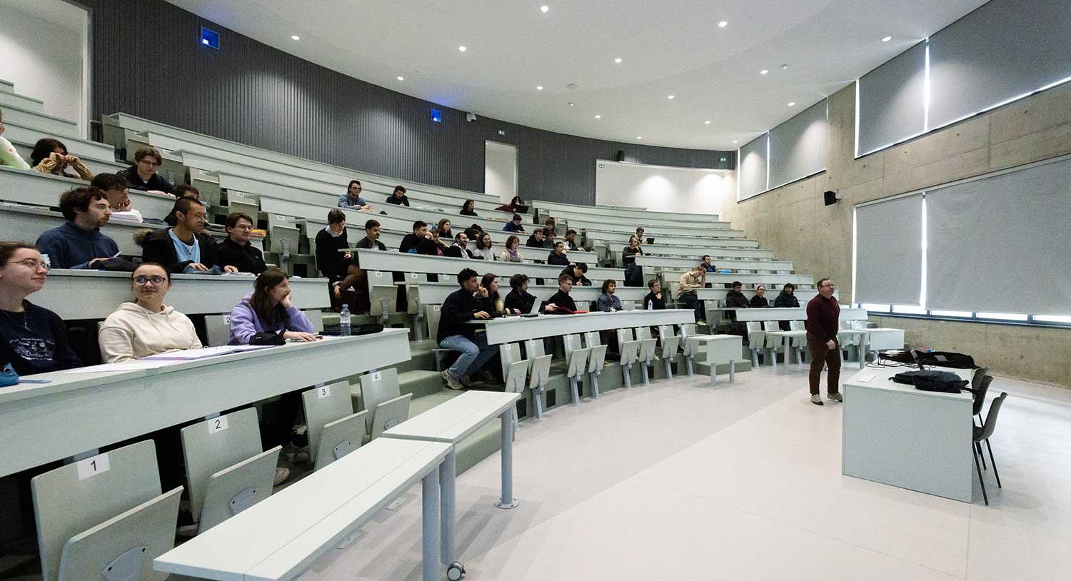 BUT1 Techniques de commercialisation | École universitaire Paris-Saclay